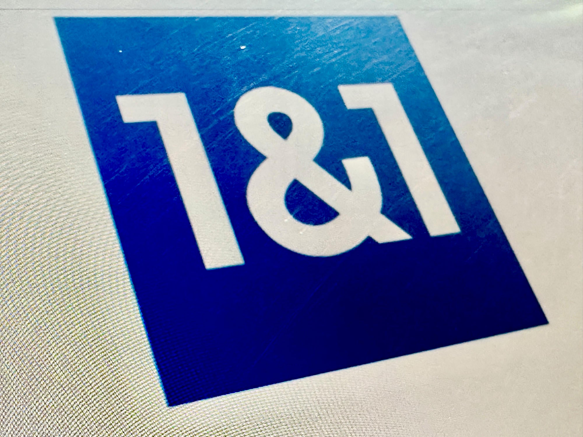 1&1: Neuer Angriff auf Telekom und Vodafone