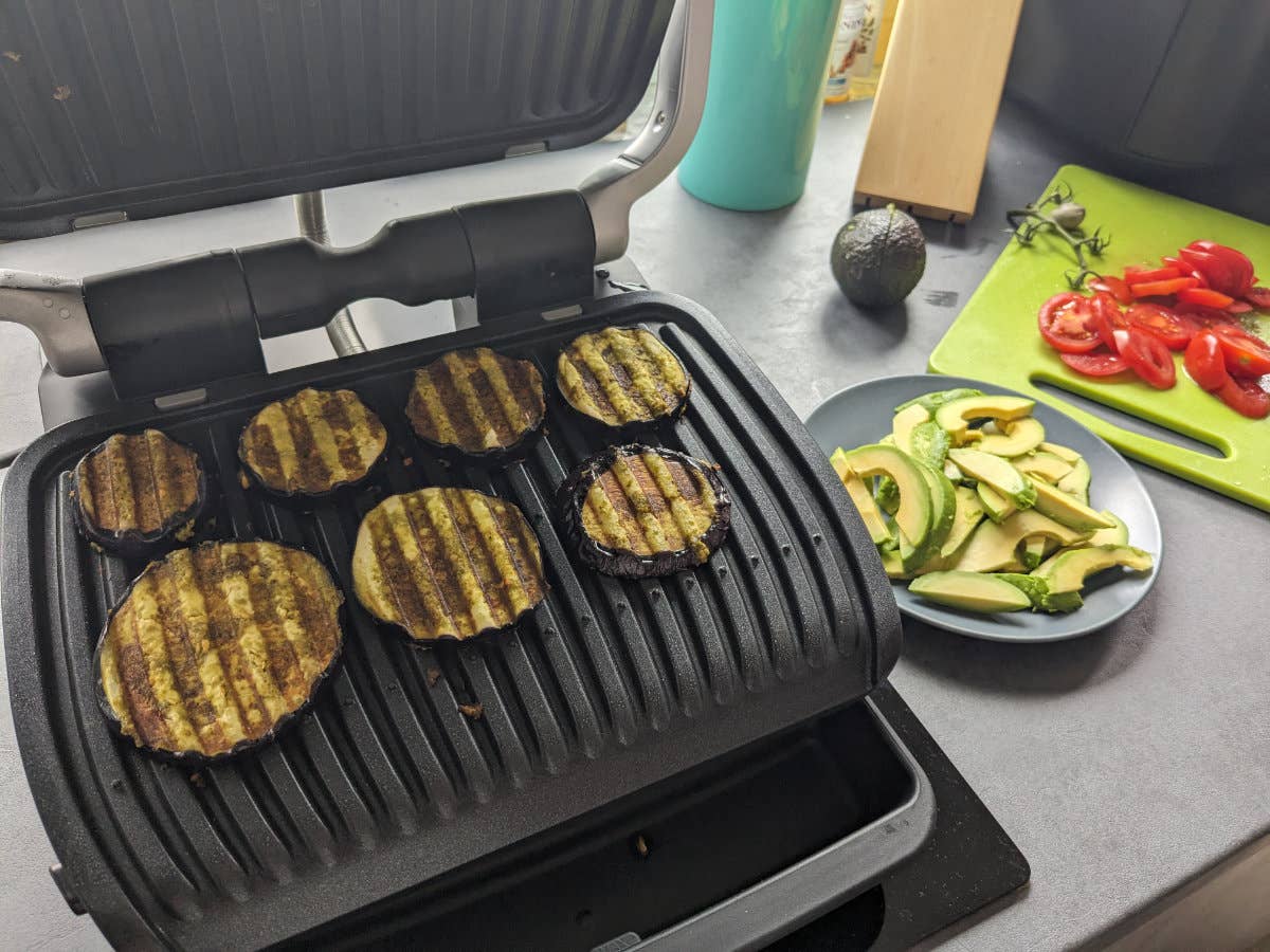 Brutzeln wie ein Profi: So schlägt sich der Tefal OptiGrill Elite im Test