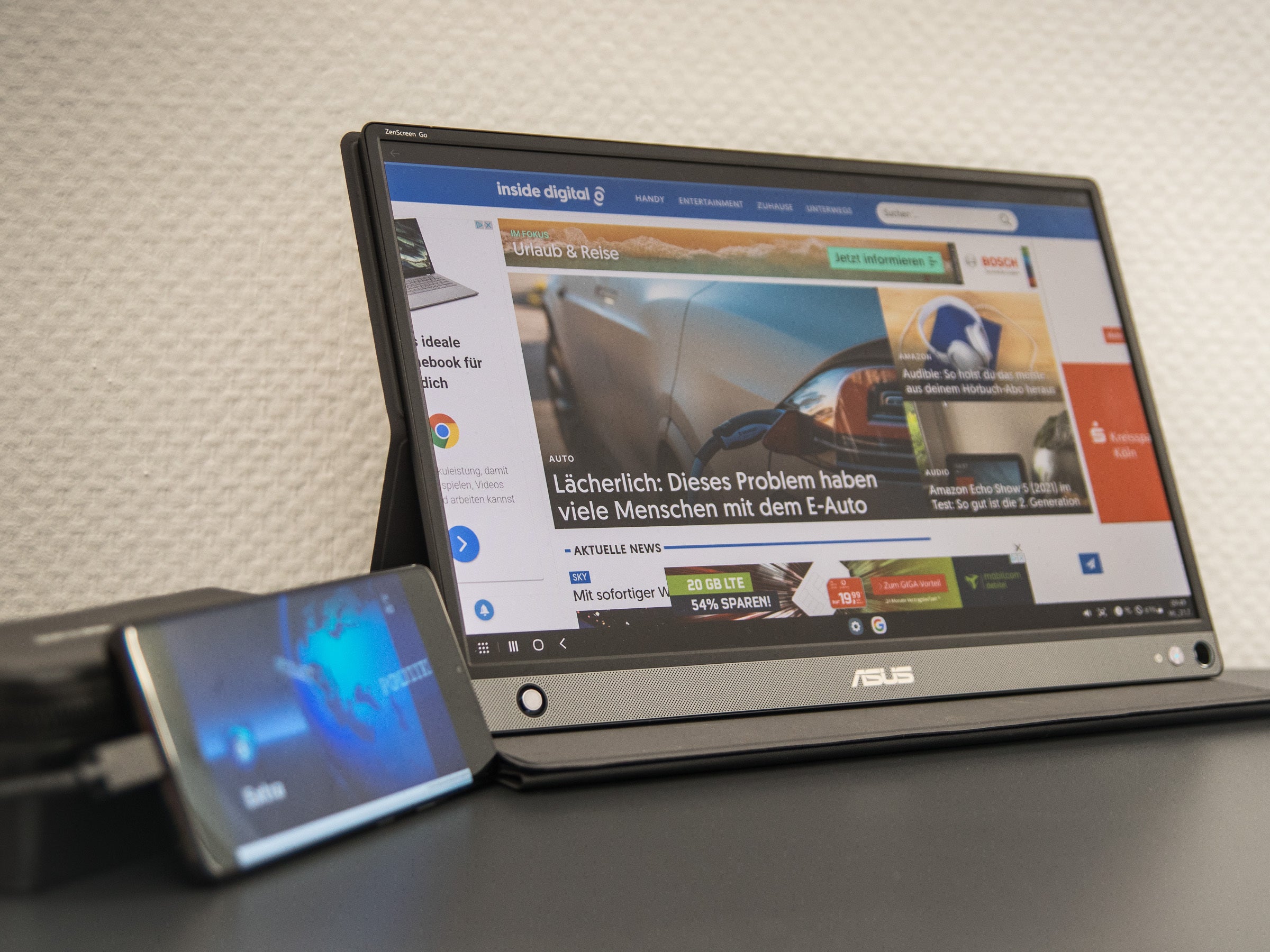 Handy-Monitor im Test: So wird dein Smartphone 15 Zoll groß