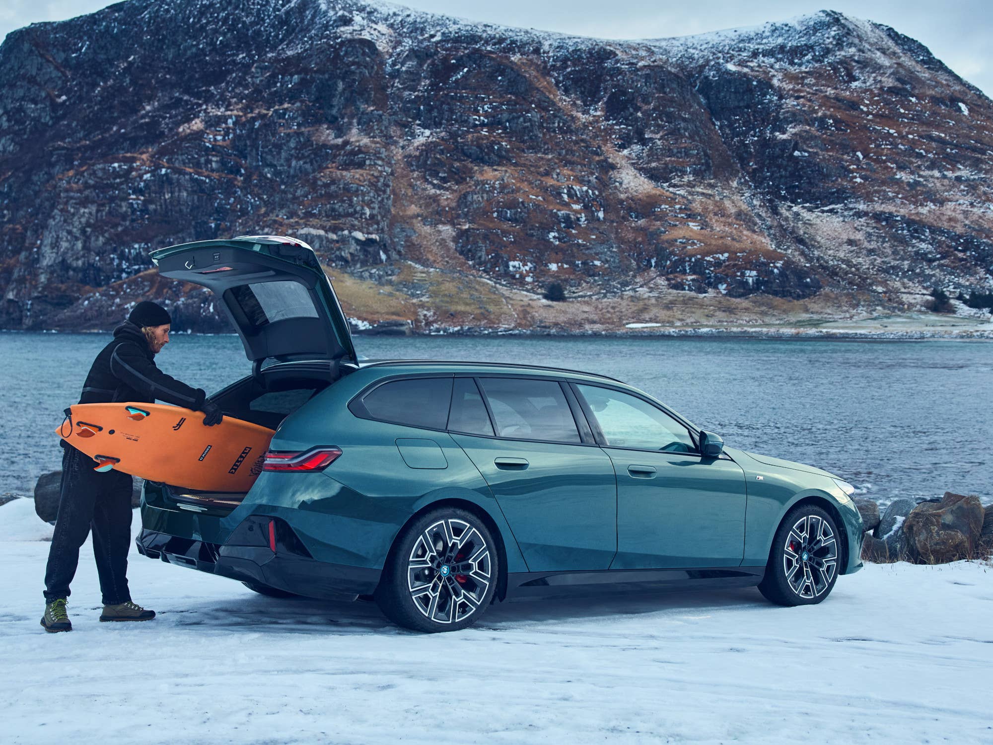 BMW i5 Touring: Erster BMW-Kombi als E-Auto