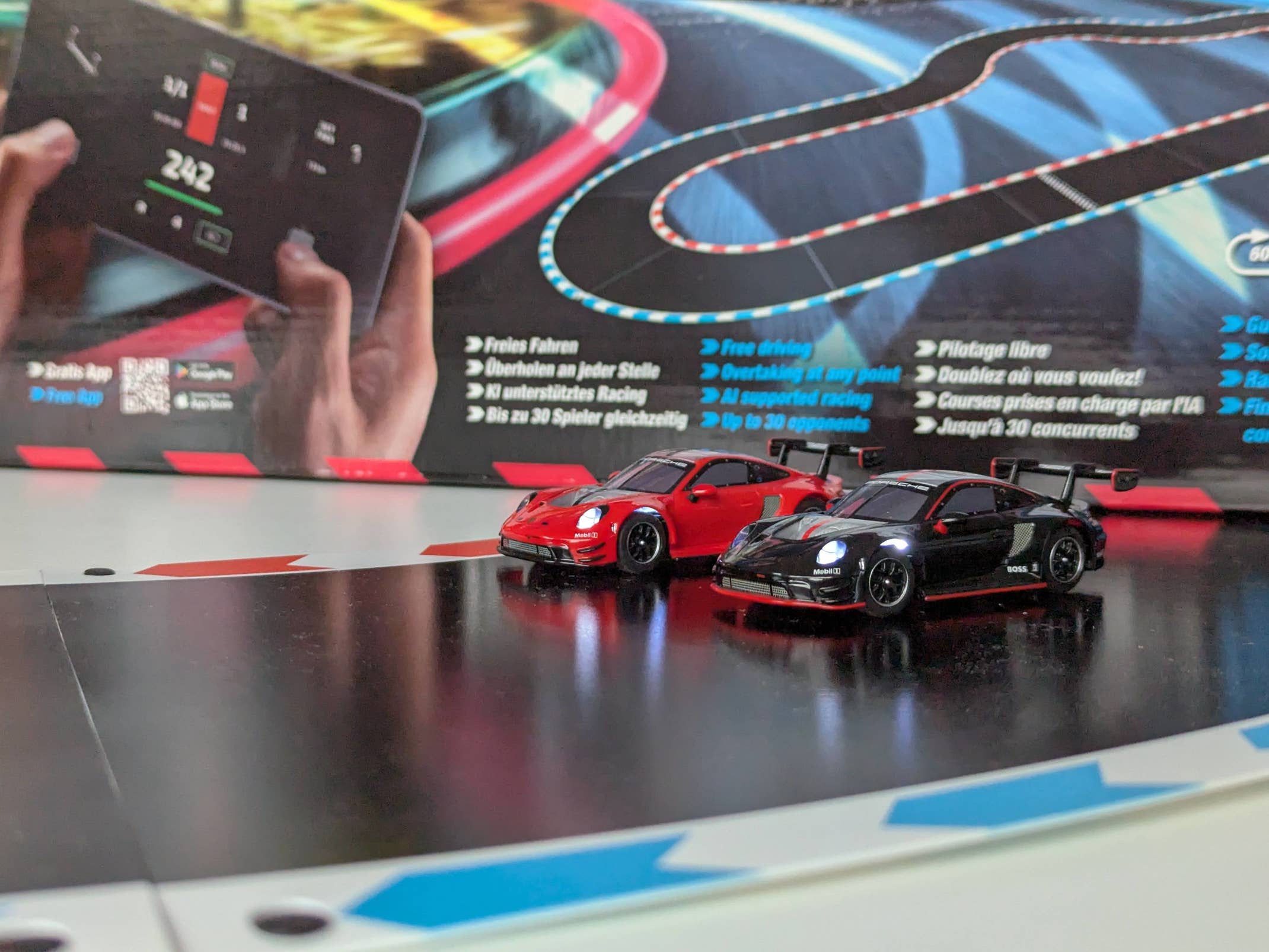 Carrera Hybrid im Test: Wie digital geht analog?