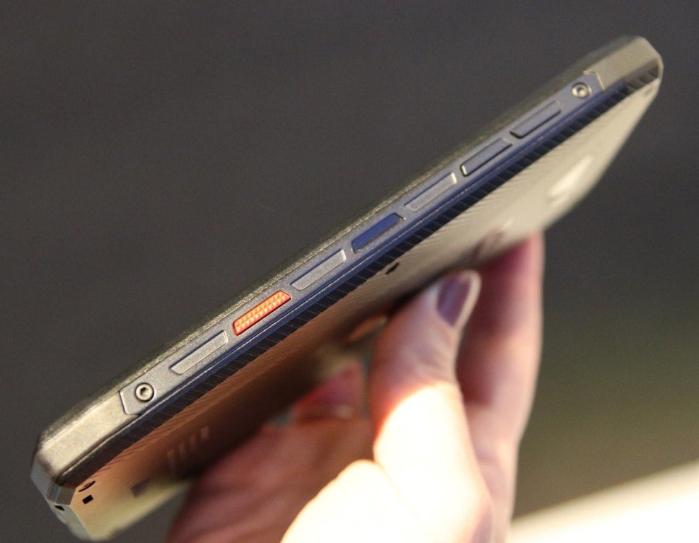 Crosscall Action-X3 im Hands-On: Outdoor-Smartphone für Tough Mudder