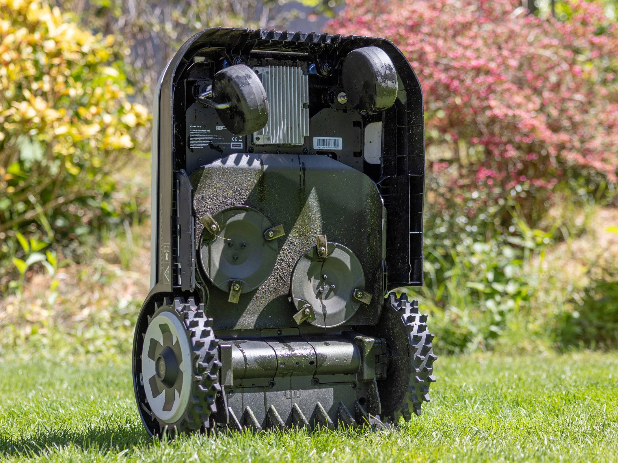 Die beste Husqvarna-Alternative? Ecovacs Goat A1600 RTK im Test