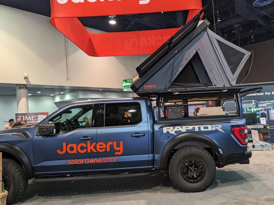 CES: Jackerys neuer Solar-Roboter kann ein echter Gamechanger werden