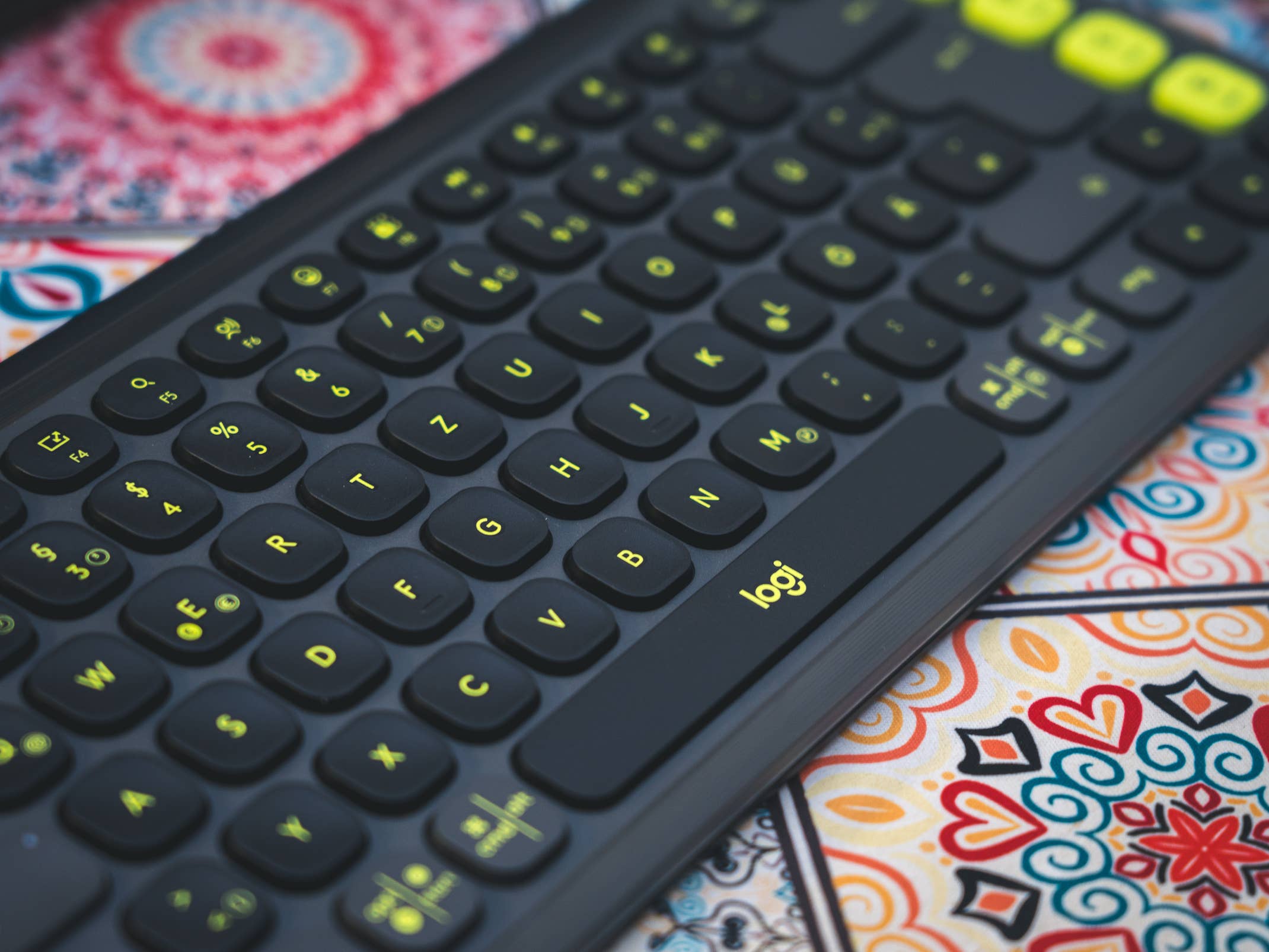 Tolles Schreibgefühl: Logitech Pop Icon Keys Tastatur im Test