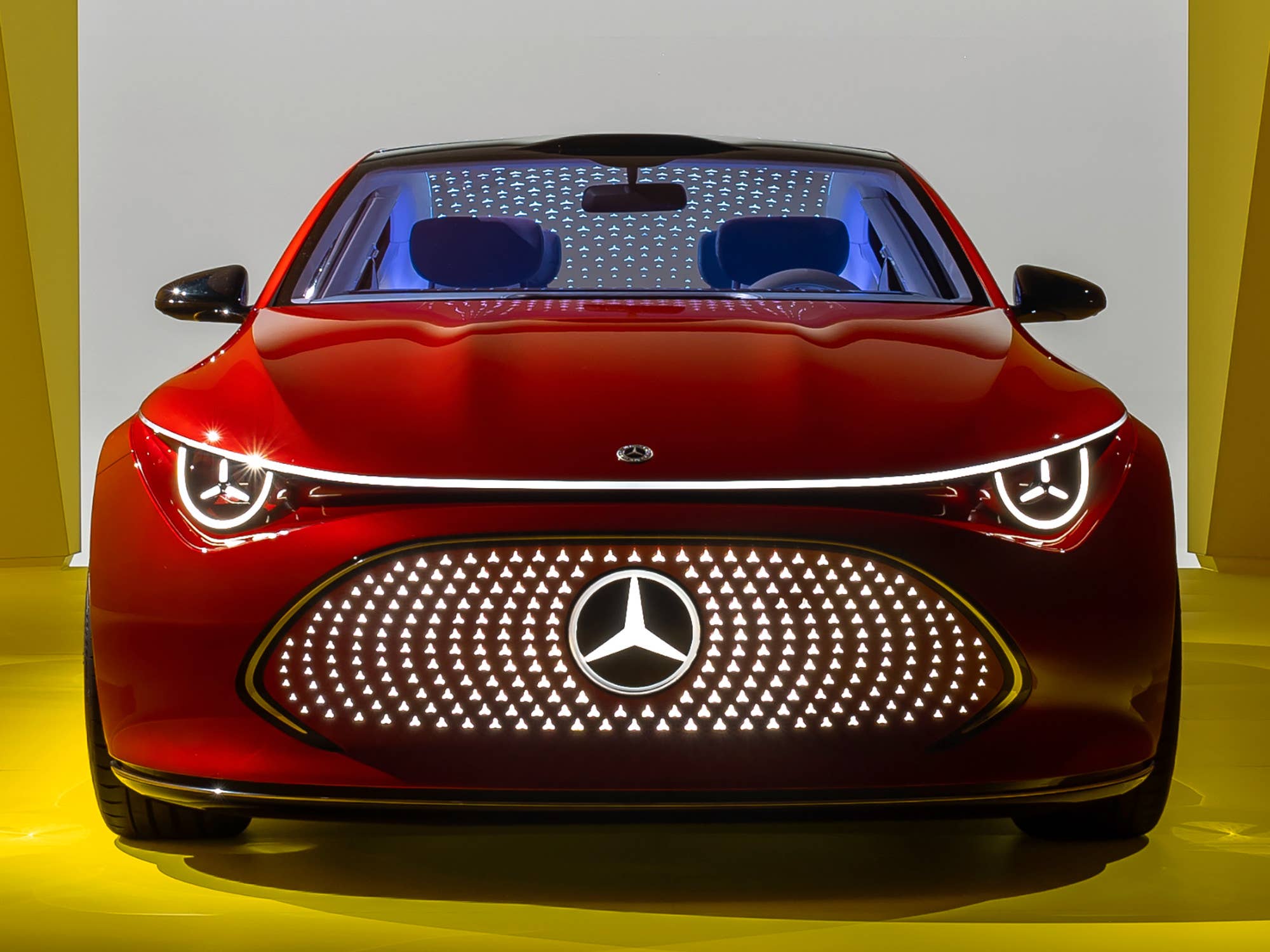 Mercedes: Neue E-Autos mit Mega-Reichweite und Blitz-Aufladung