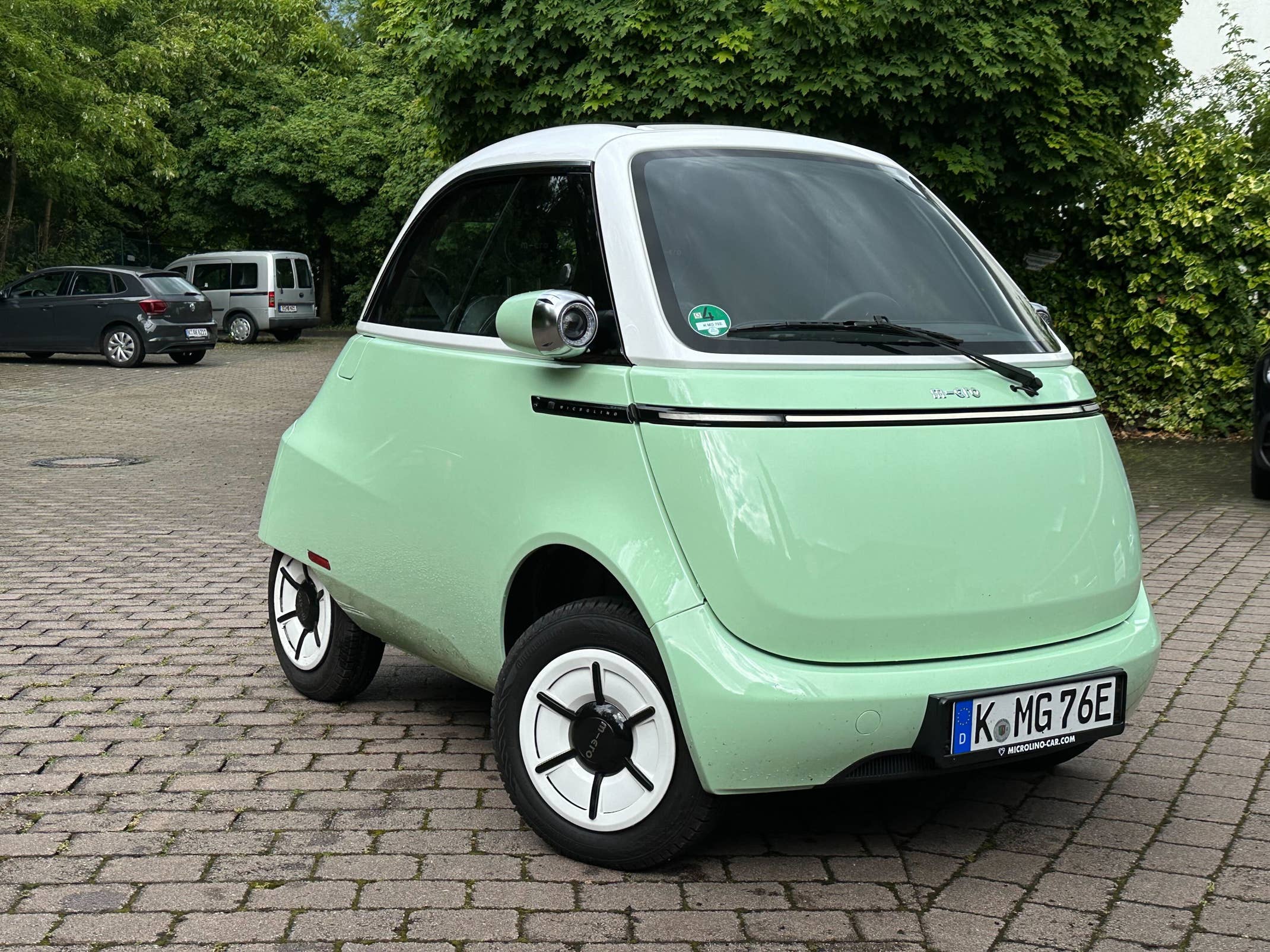 Microlino im Test: Was kann das E-Auto im Isetta-Design?