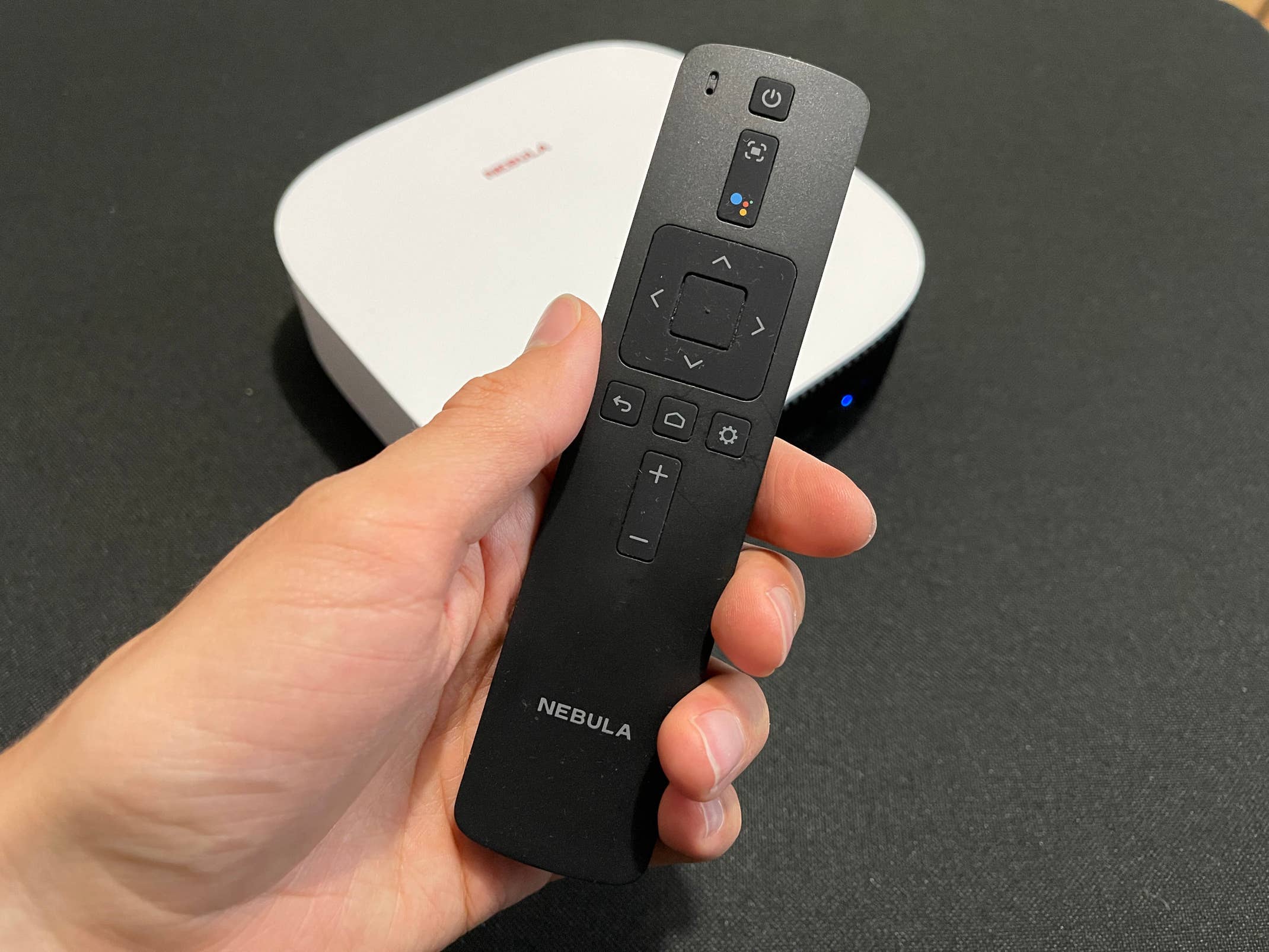 Nebula Solar im Test: Der beste Akku-Beamer für unterwegs?