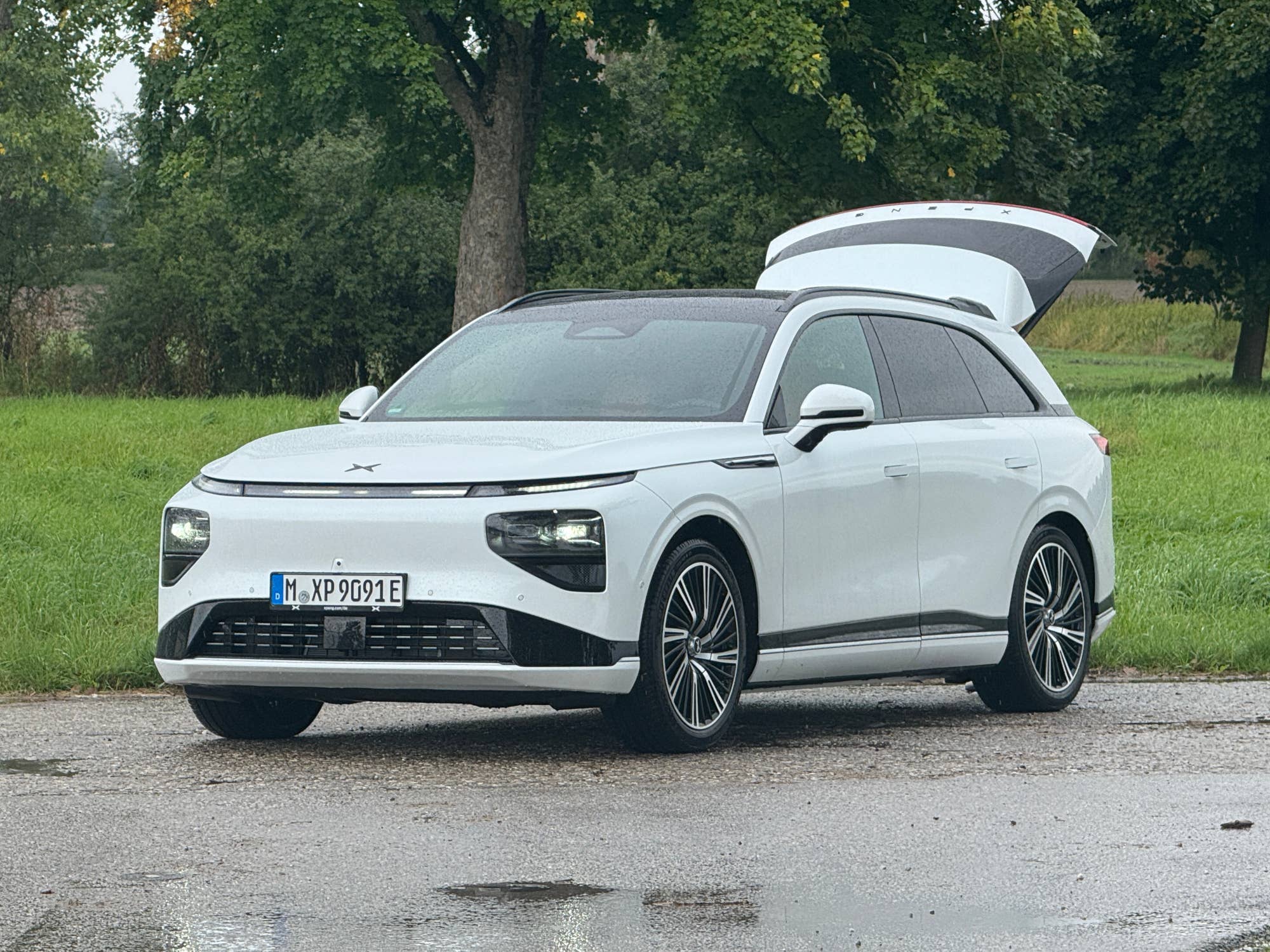 Xpeng G9 (2025) im Test: SUV-Raumschiff mit fulminantem Extra